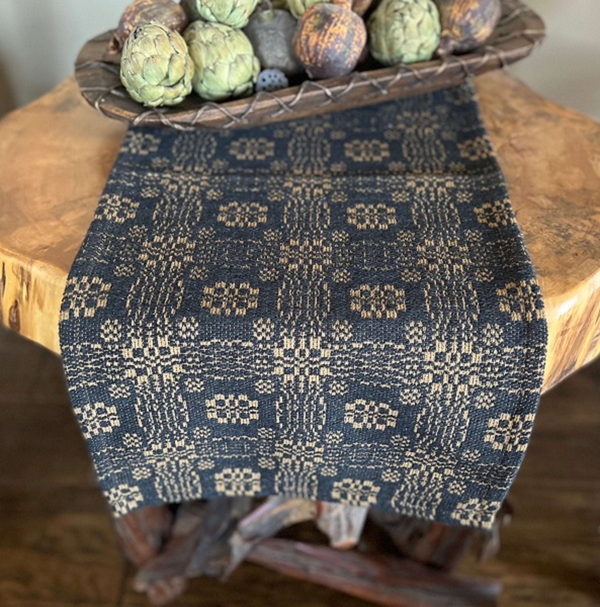 Table Runners/Table Squares – Tressar Primitives
